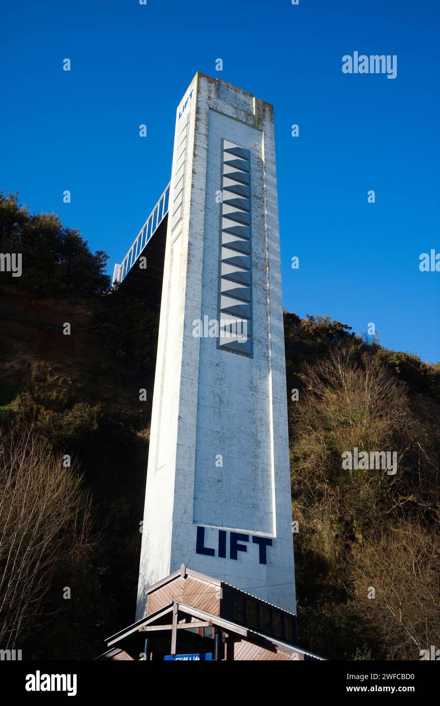 The 1958 seaside cliff lift at Shanklin, Isle of Wight Stock Photo - Alamy