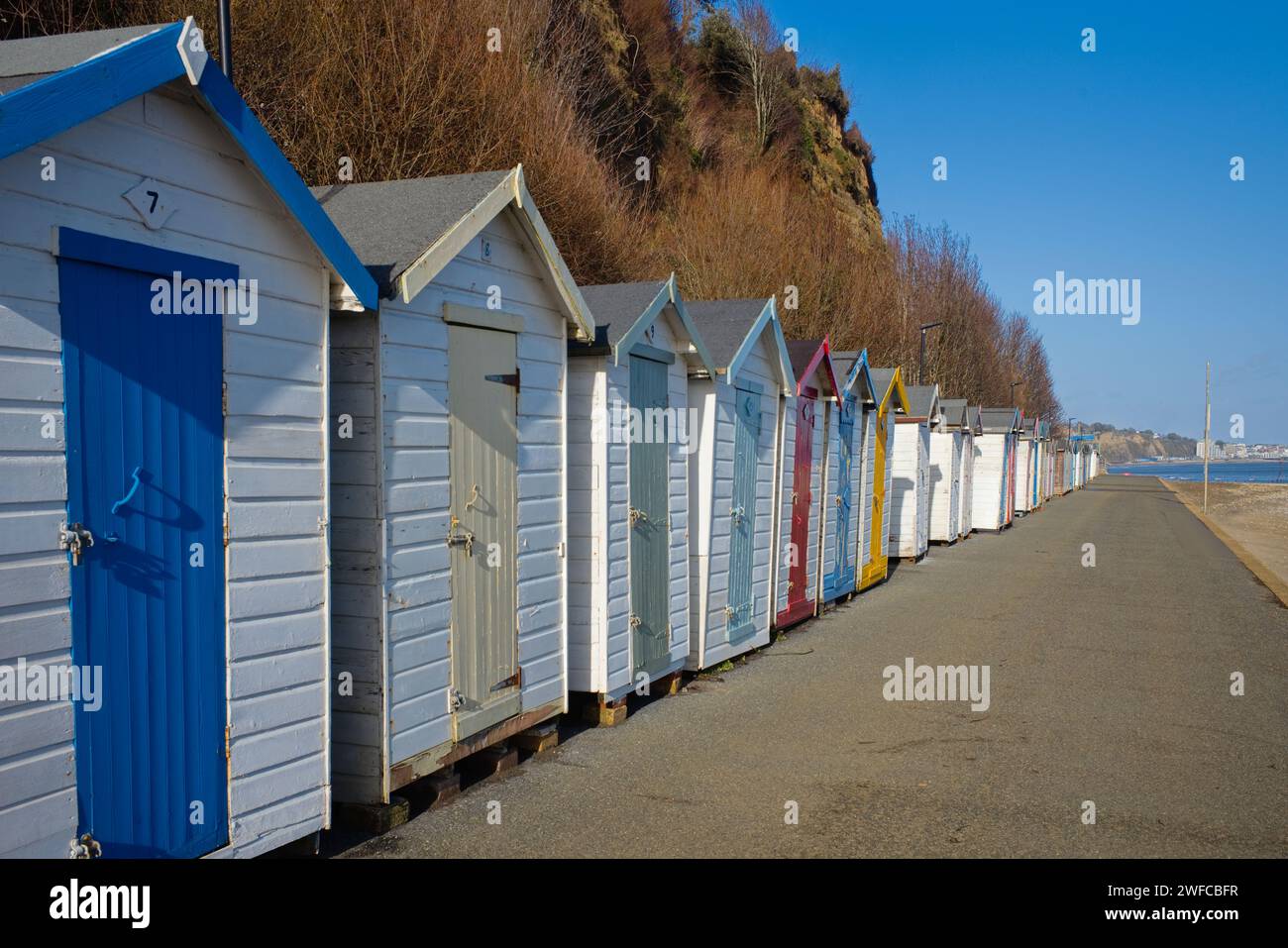 Coastal path at Shanklin, Isle of Wight with colourful beach huts Stock ...
