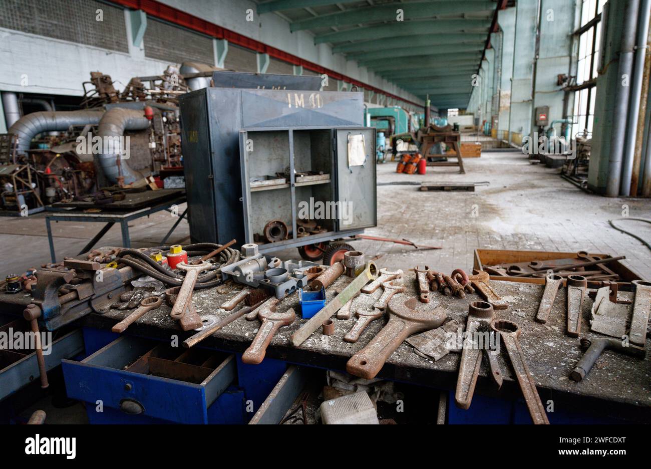 Grevenbroich, Germany. 30th Jan, 2024. A workbench with wrenches stands ...