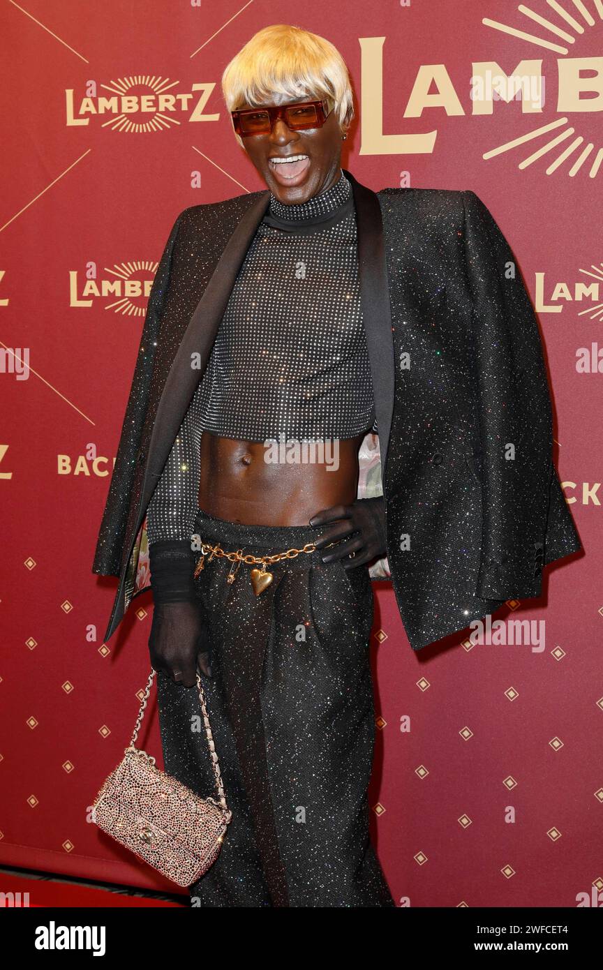 Papis Loveday bei der 23. Lambertz Monday Night 2024 im Alten Wartesaal ...