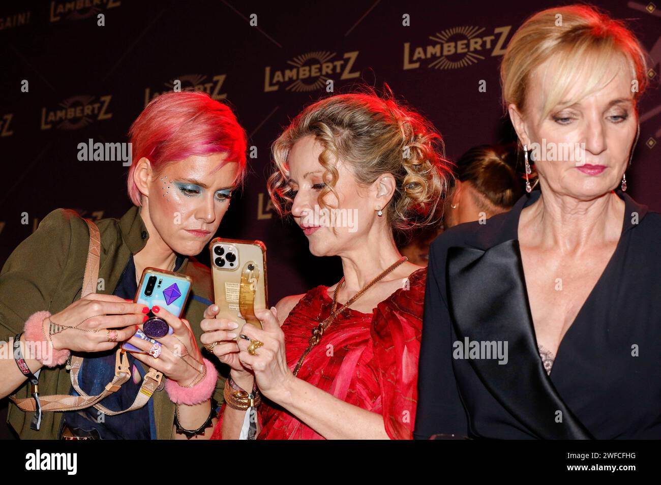 Johanna Keimeyer, Sandra Navidi und Annette Marberth-Kubicki bei der 23 ...