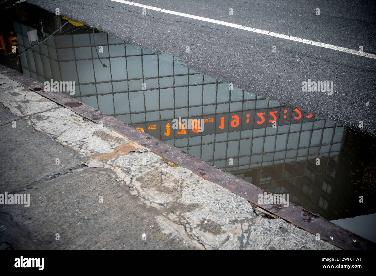 The ÒClimate ClockÓ in Union Square counts down the time left until we ...