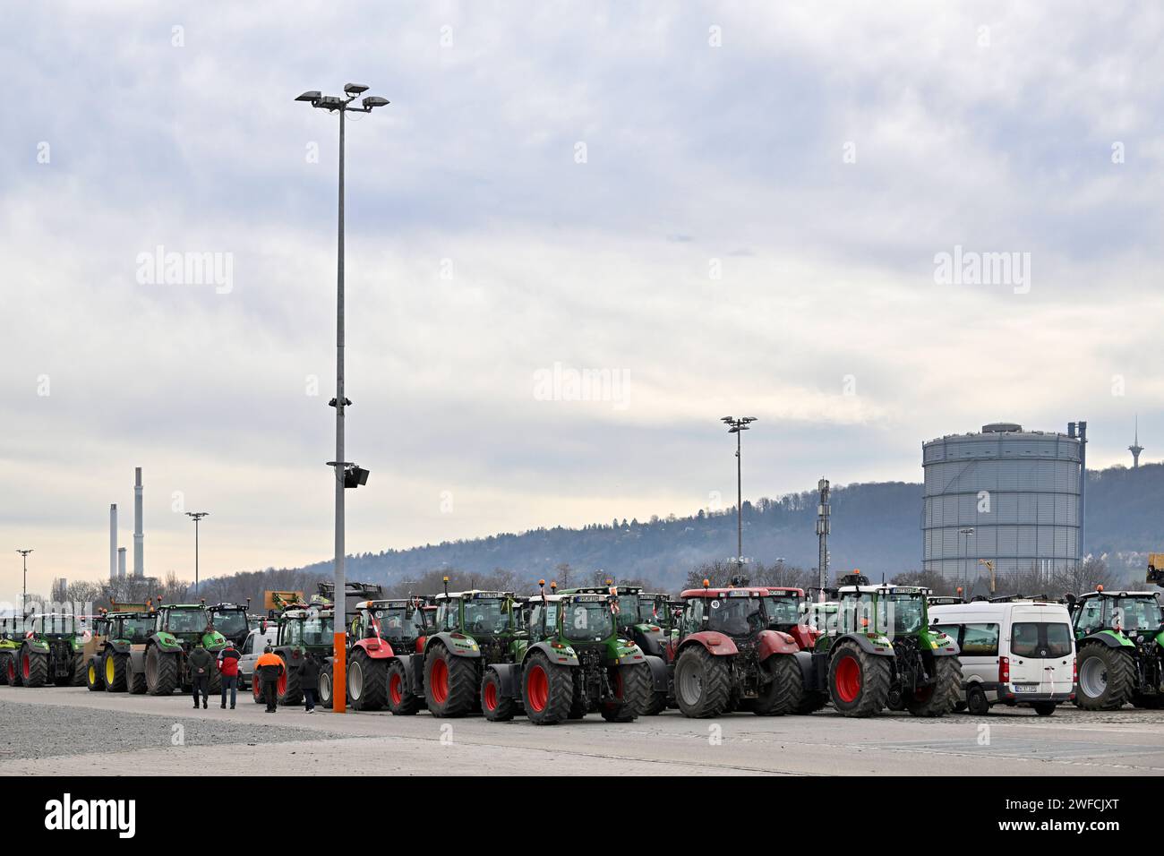 Traktor, Trecker mit Protestplakaten zum Bauernprotest Stuttgart am ...