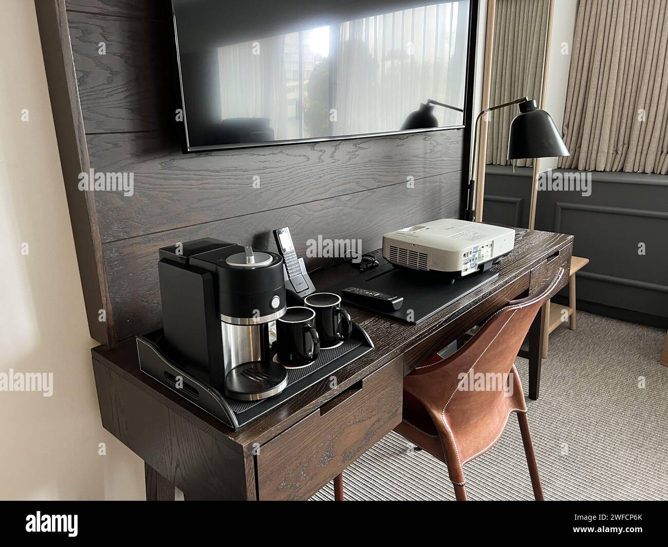 Projector setup hi-res stock photography and images - Alamy