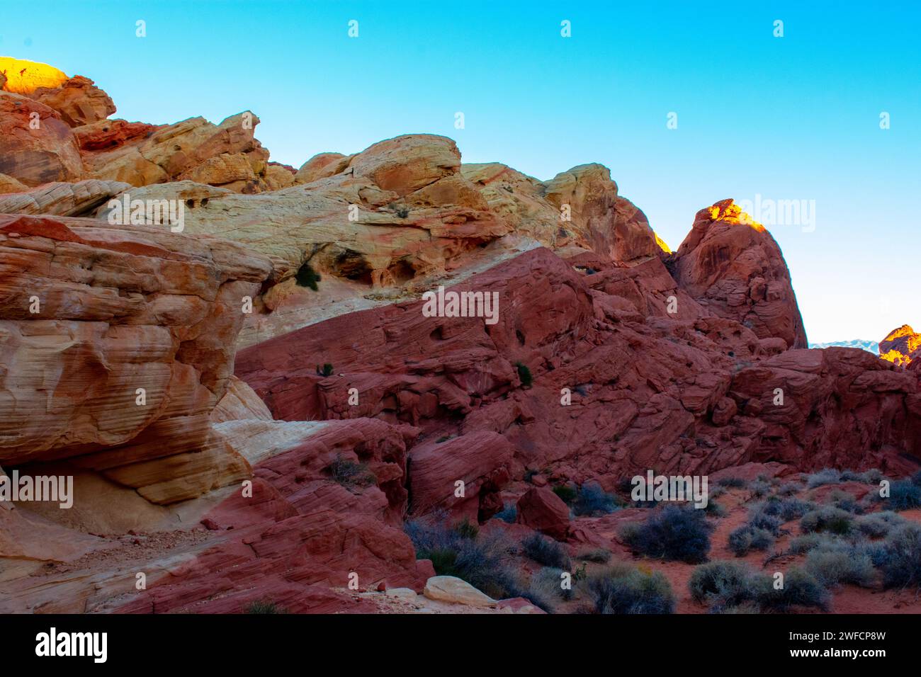 Red and white rock division Stock Photo - Alamy