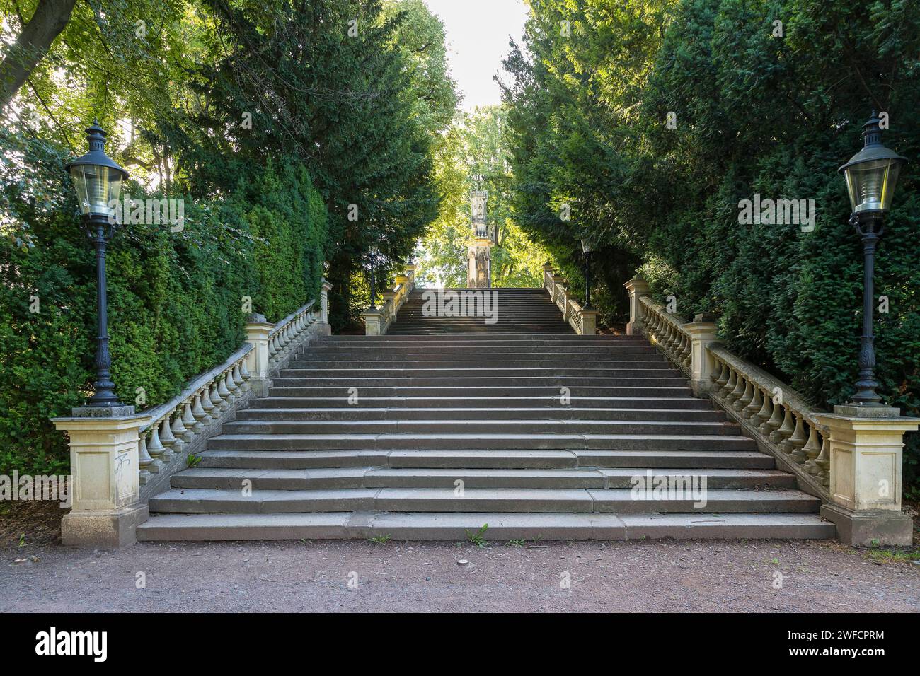 Freitreppe zum Schwedendenkmal im Albertpark, Freiberg, Sachsen ...