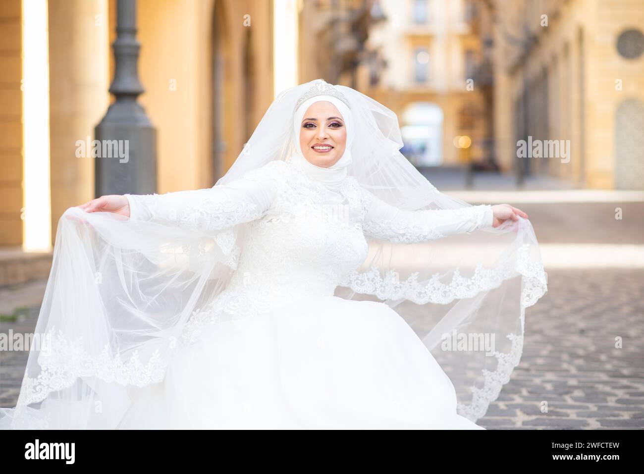 Hijabi bride hi-res stock photography and images - Alamy