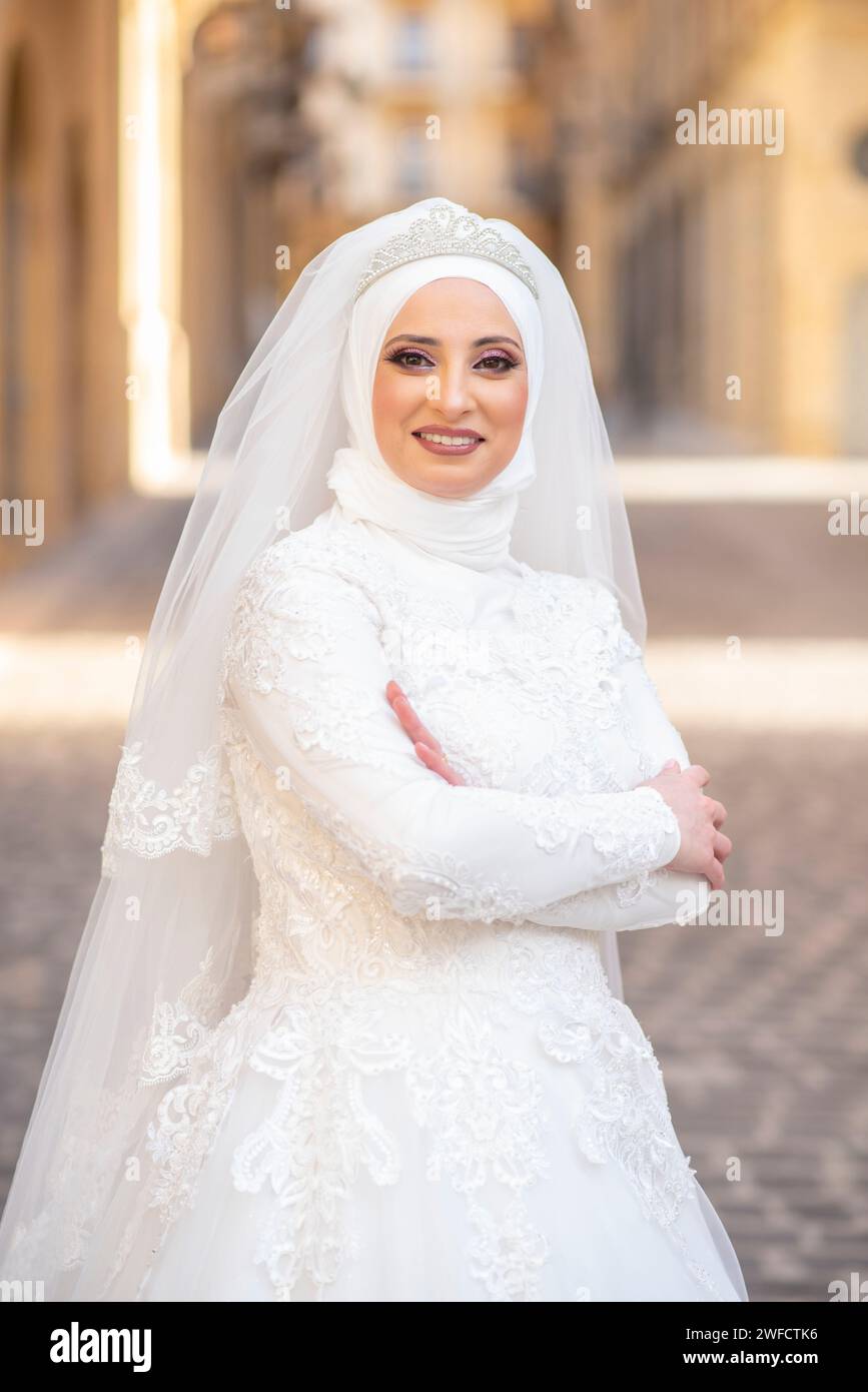 Beautiful Muslim bride outdoors Stock Photo - Alamy