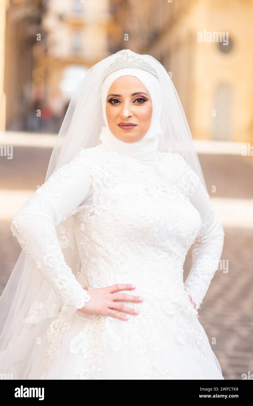 Beautiful Muslim bride outdoors Stock Photo - Alamy