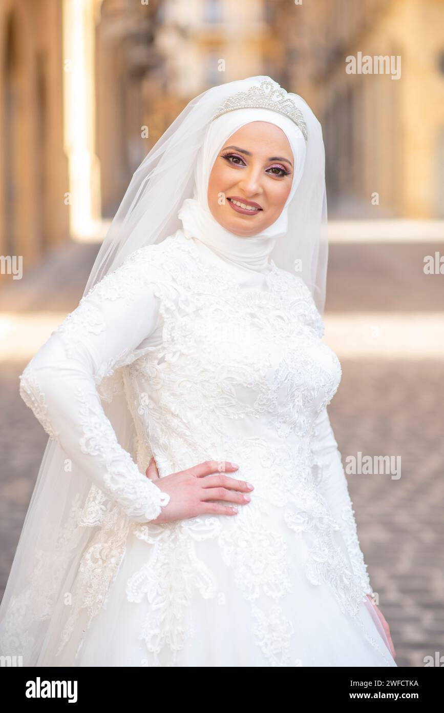 Muslim wedding hands hi-res stock photography and images - Alamy