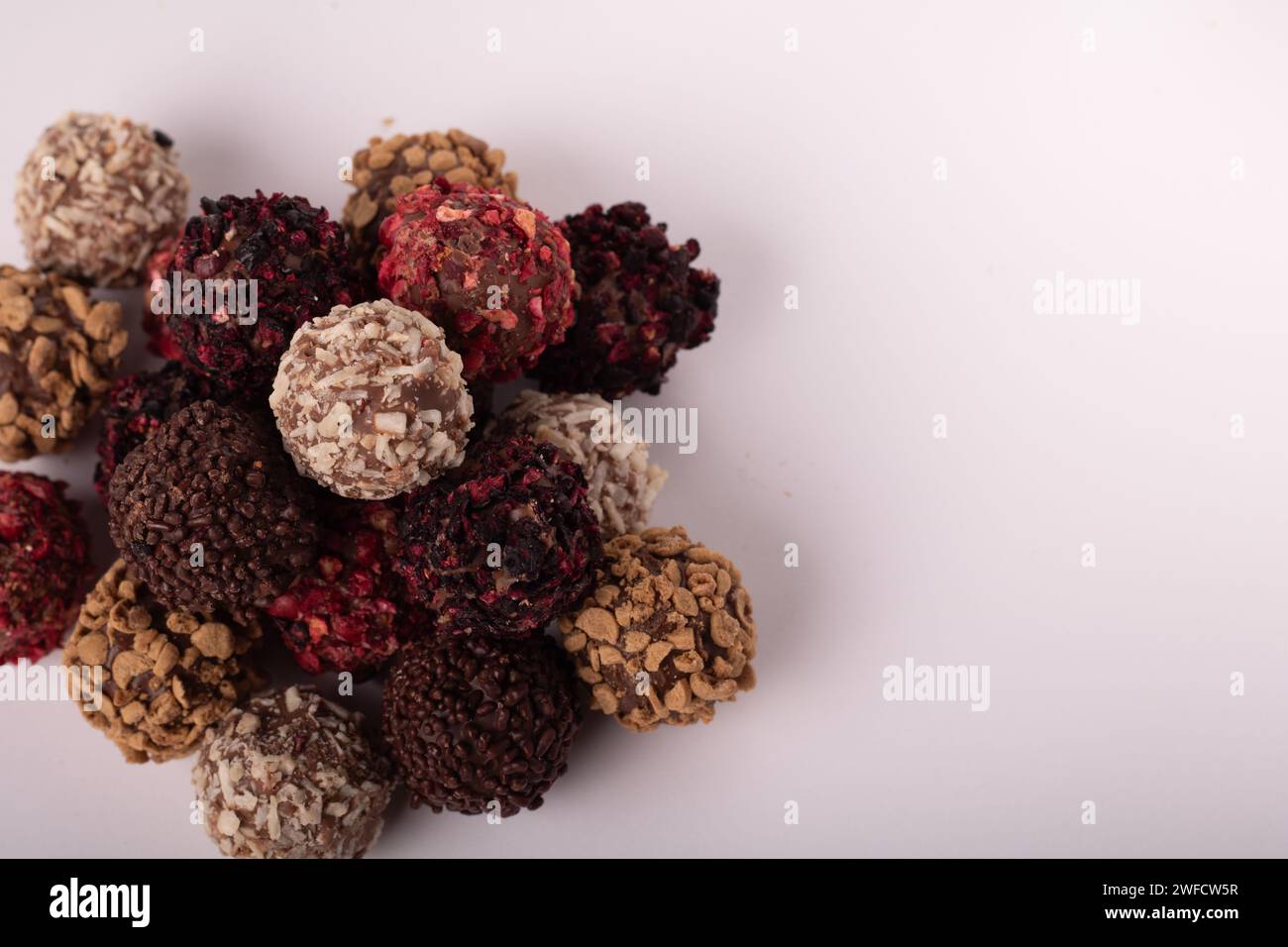 chocolate truffle, photography, candy, sweet food, mixed, no people ...