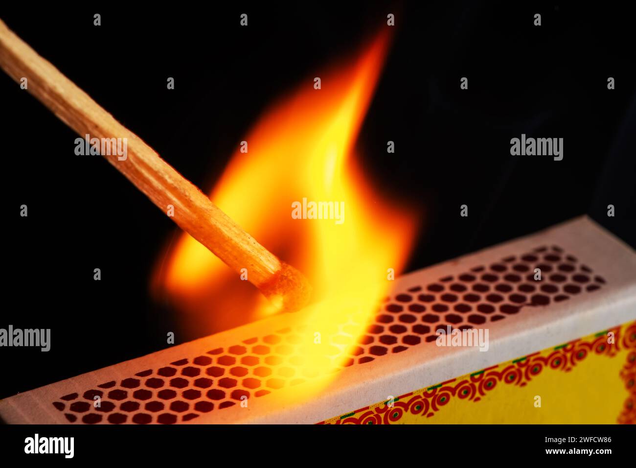 Scratch match hi-res stock photography and images - Alamy