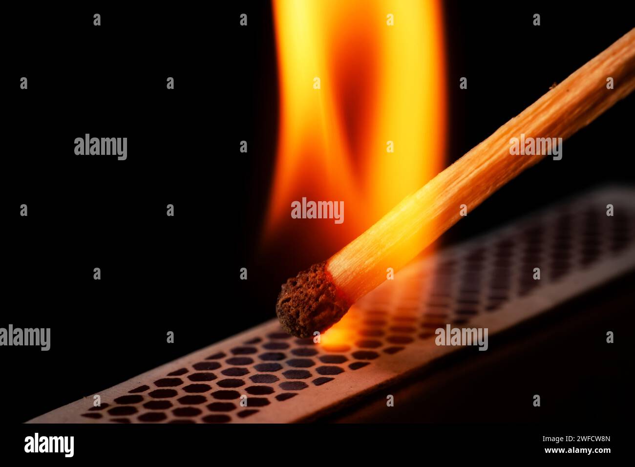 Scratch match hi-res stock photography and images - Alamy