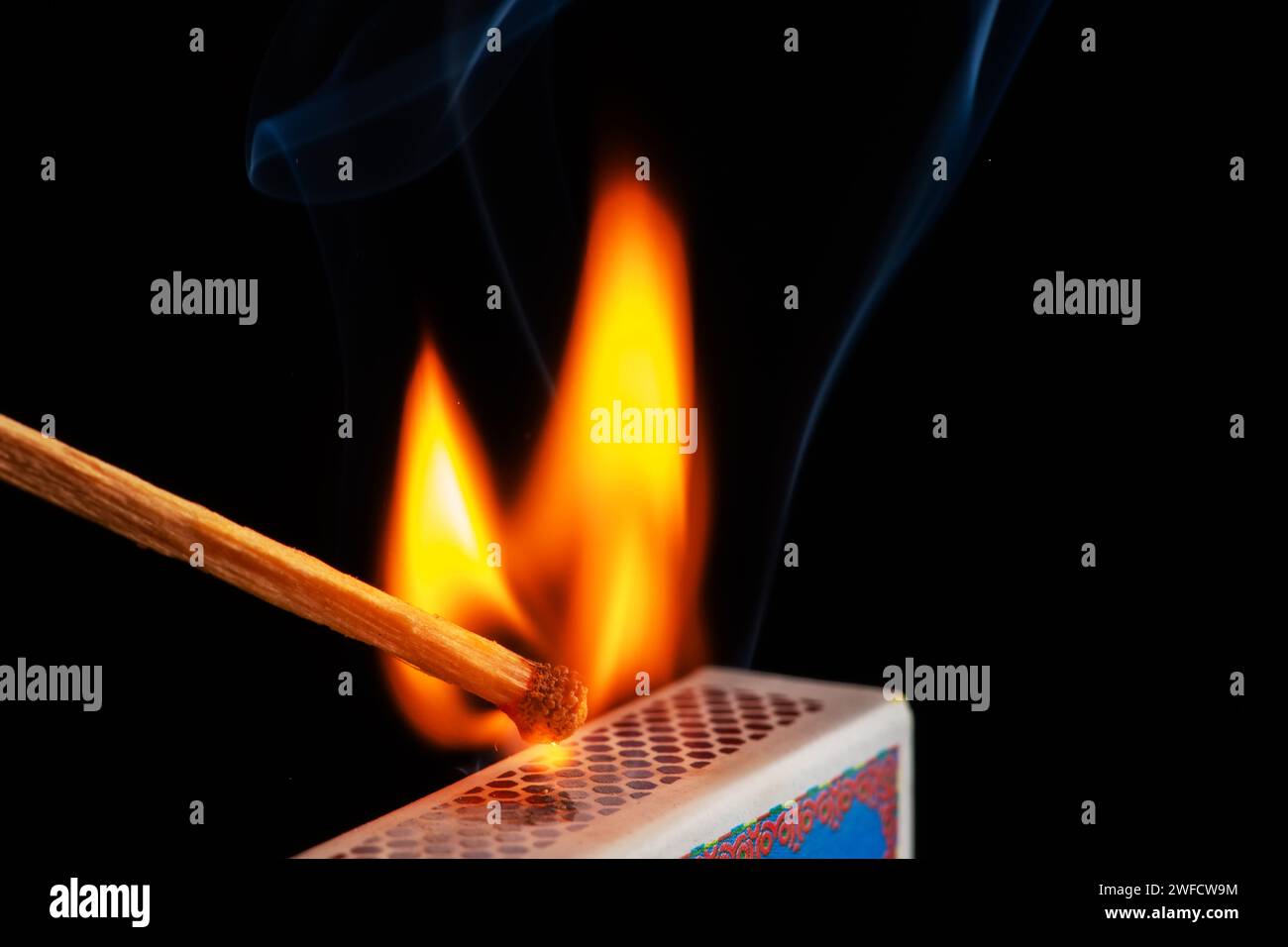 Scratch match hi-res stock photography and images - Alamy