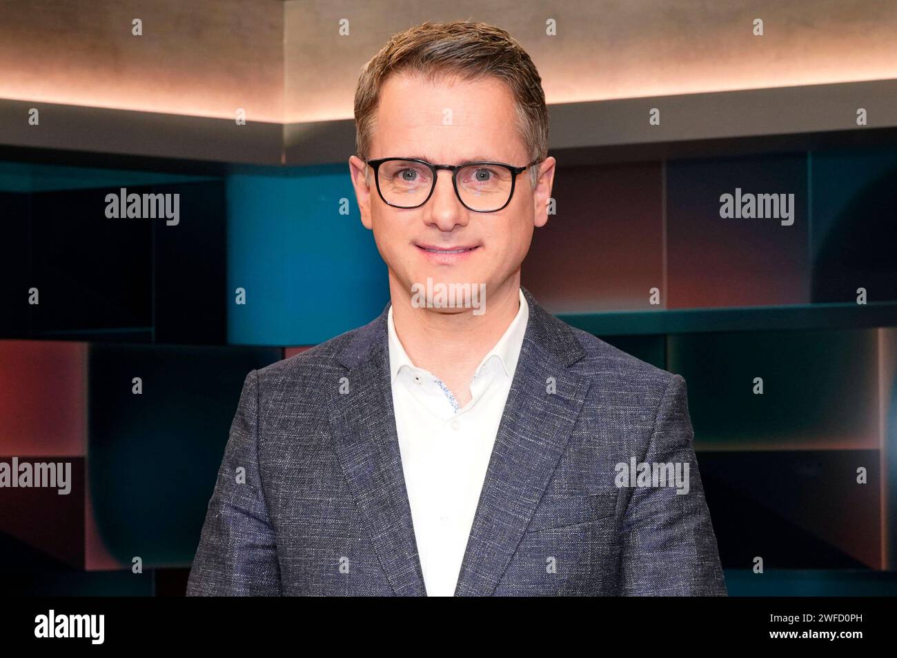 Carsten Linnemann in der ARD-Talkshow hart aber fair im Studio ...