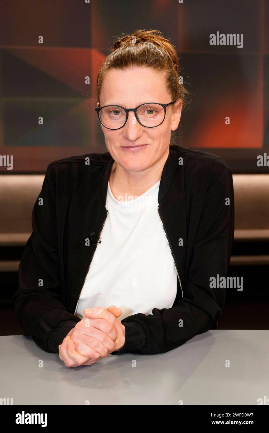 Maria Fichte in der ARD-Talkshow hart aber fair im Studio Adlershof ...