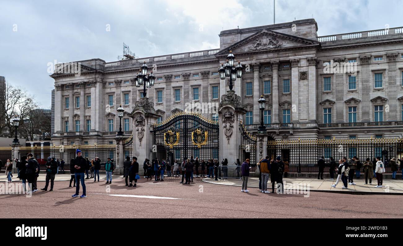 Buckingham Palace in London on a nice day in March 2023. Thre are ...