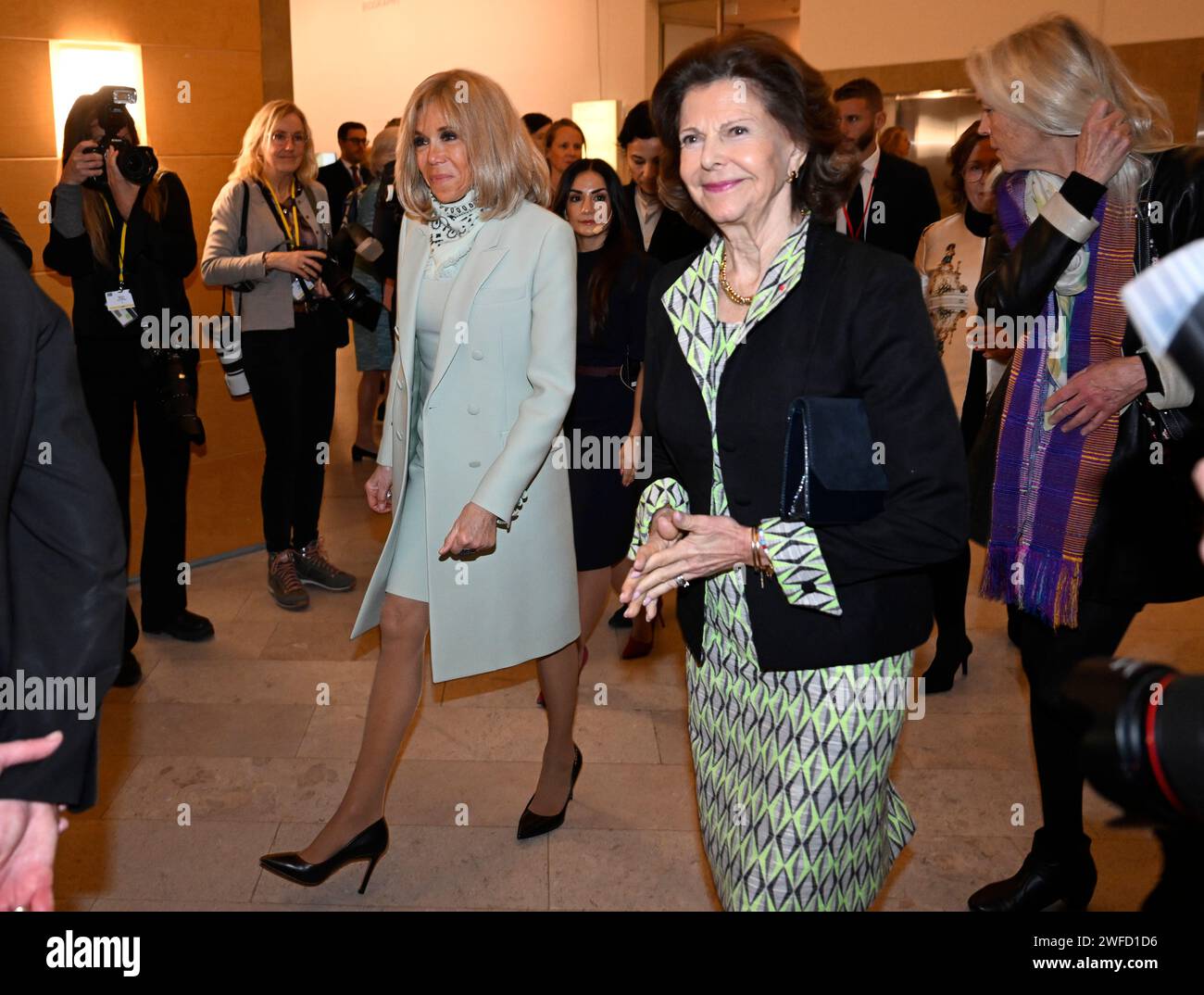 Queen Silvia and Mrs Brigitte Macron visit the Museum of Modern Art in ...
