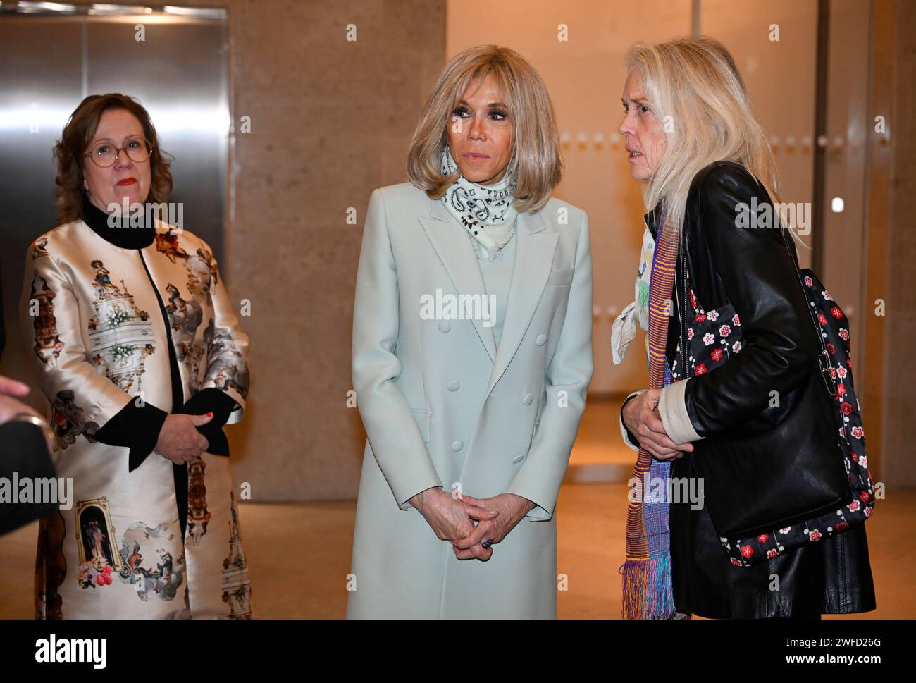 Queen Silvia and Mrs Brigitte Macron visit the Museum of Modern Art in ...