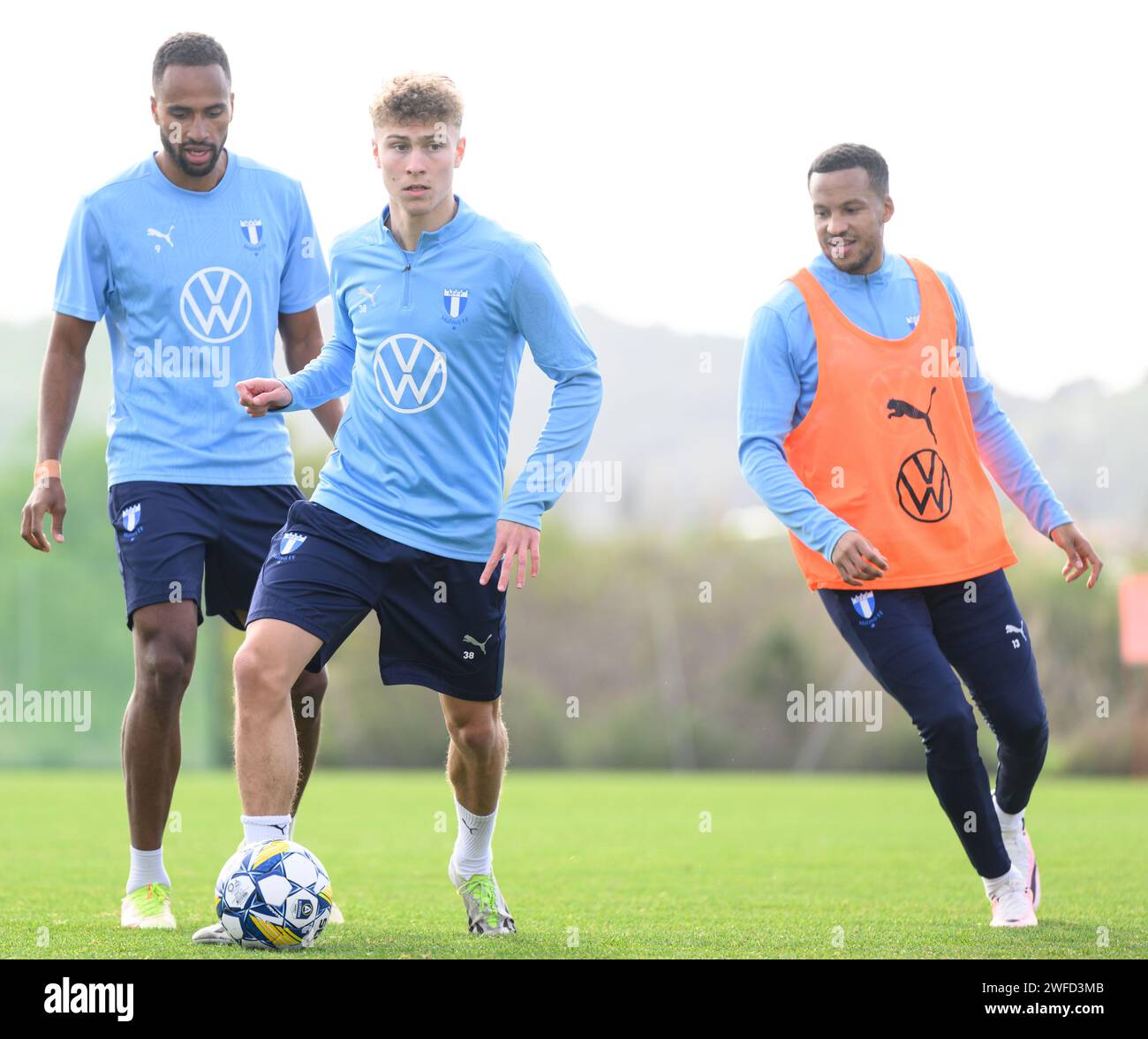 240130 Malmö FFs Hugo Bolin under en träning med Malmö FF den 30 ...