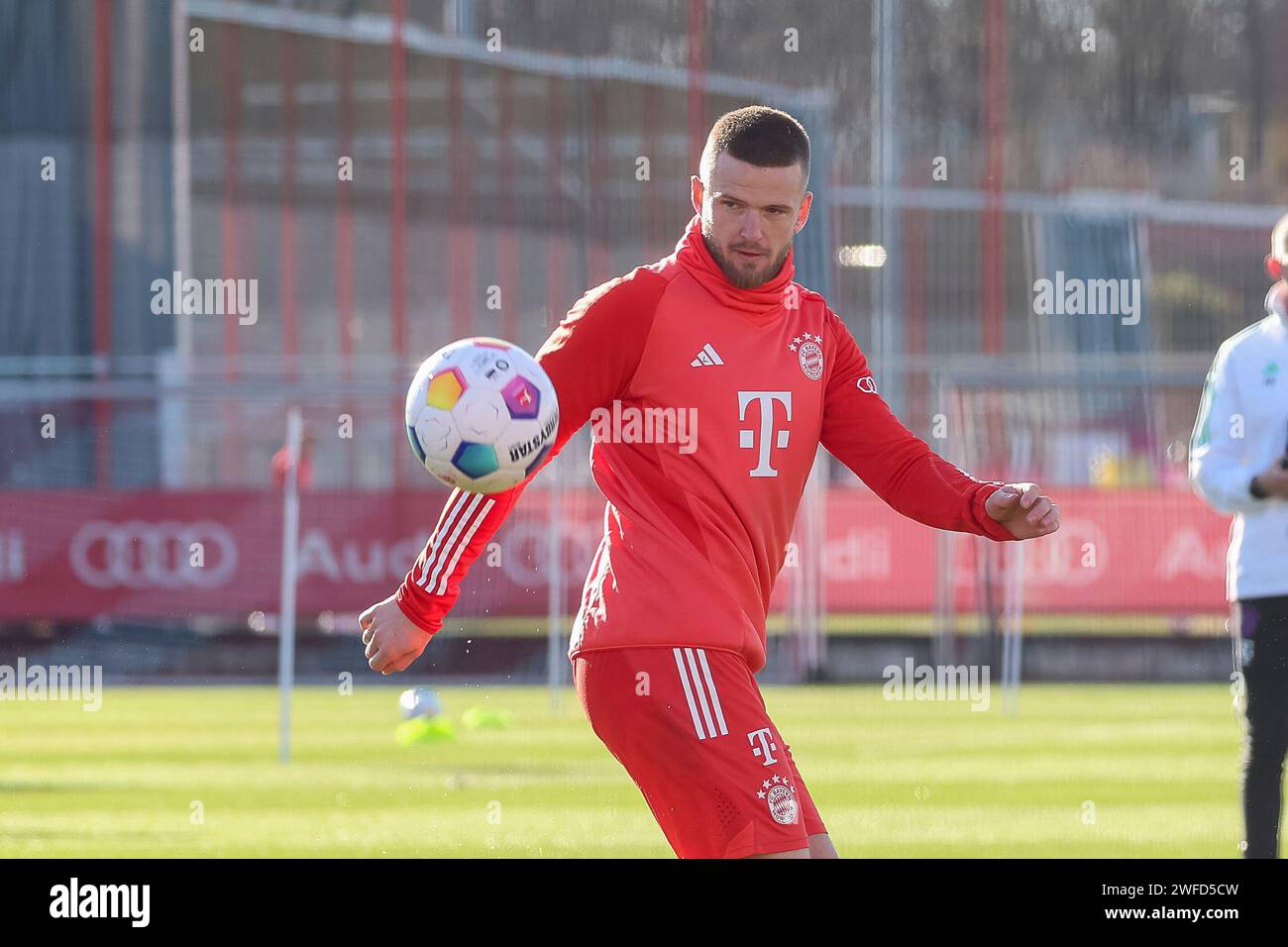 Muenchen, Deutschland. 30th Jan, 2024. Sacha Boey (FC Bayern Muenchen ...