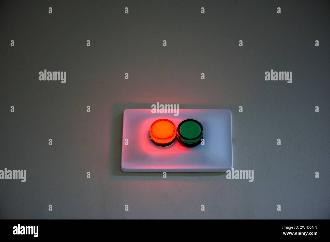 CT scan indicator light on. Hospital Stock Photo - Alamy CT scan indicator light on. Hospital Stock Photo - Alamy