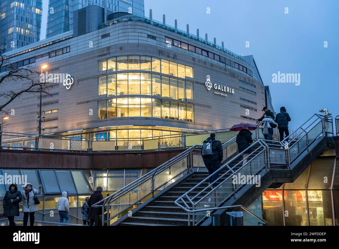 Galeria department store at the Hauptwache, on Große Eschenheimer ...