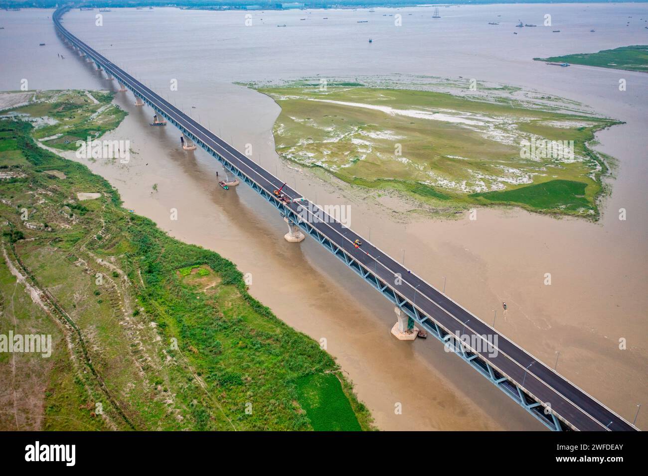 Aerial birds view bridge heavy hi-res stock photography and images - Alamy
