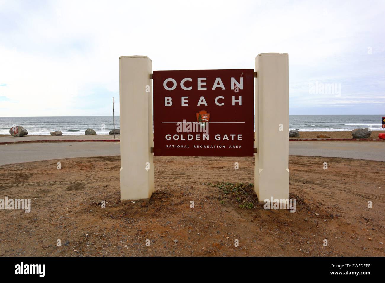 San Francisco, California: Ocean Beach sign, Golden Gate National ...