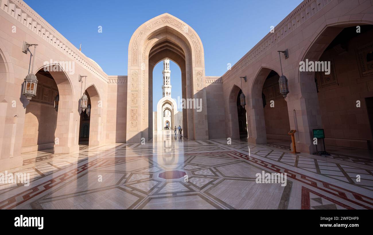 Sultan Qaboos Grand mosque Stock Photo - Alamy