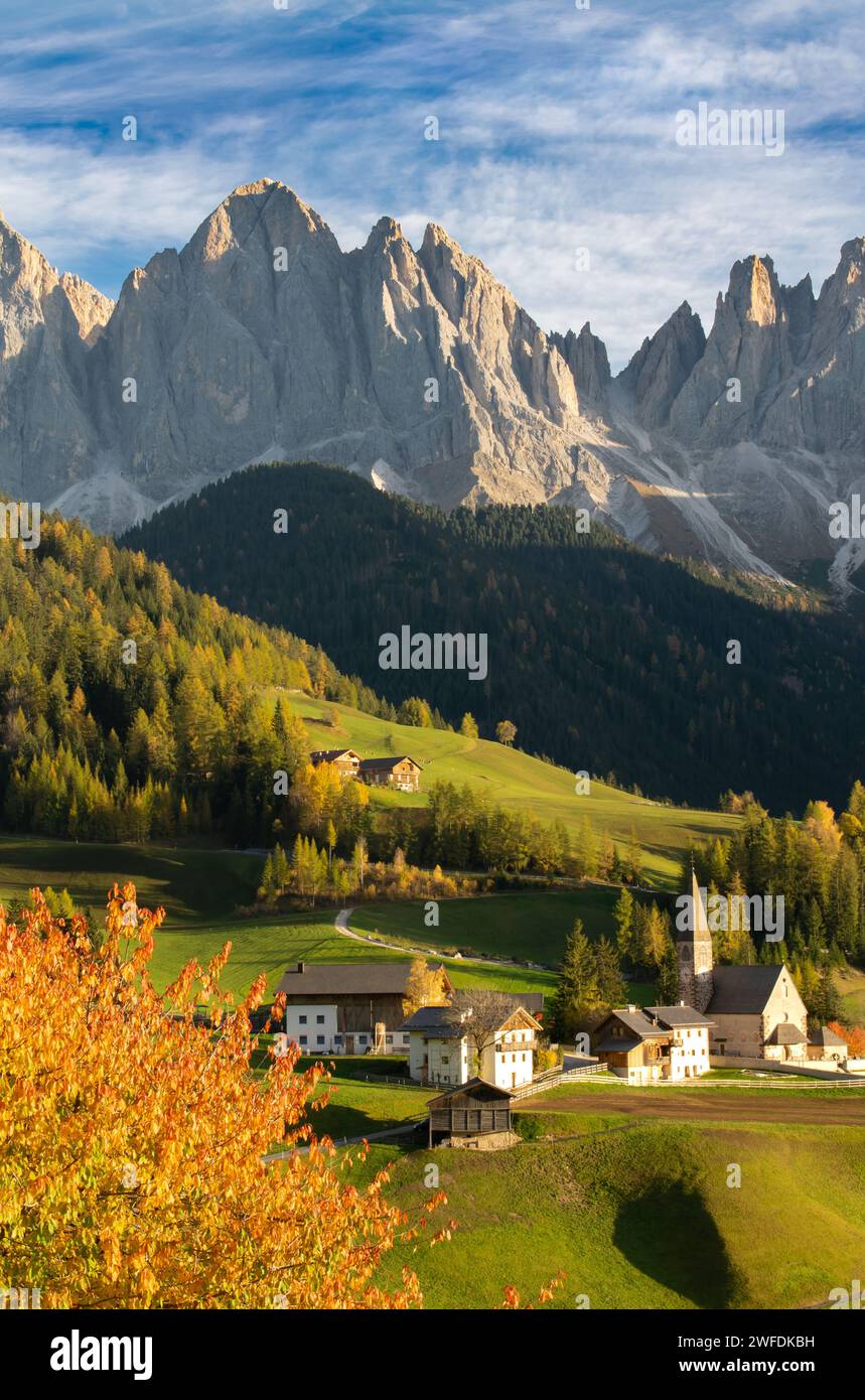 Sfondo di montagne di montagna hi-res stock photography and images - Alamy