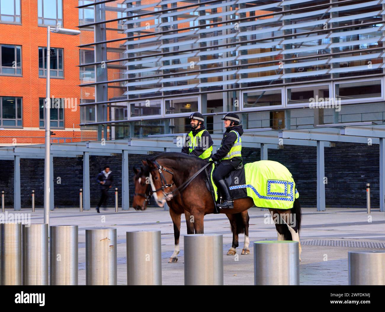 Smilling police hi-res stock photography and images - Alamy