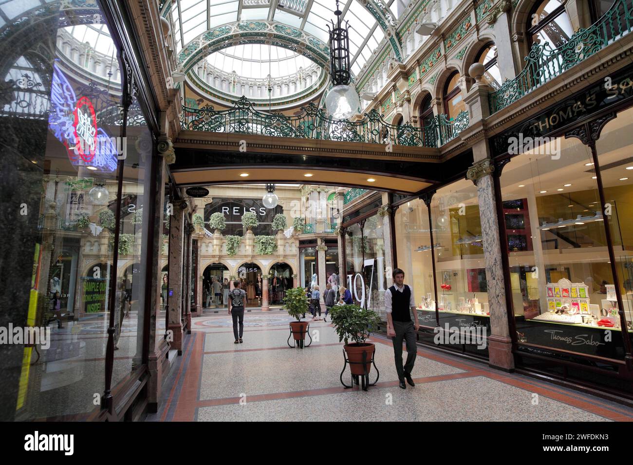 Victorian historic shopping arcade hi-res stock photography and images ...