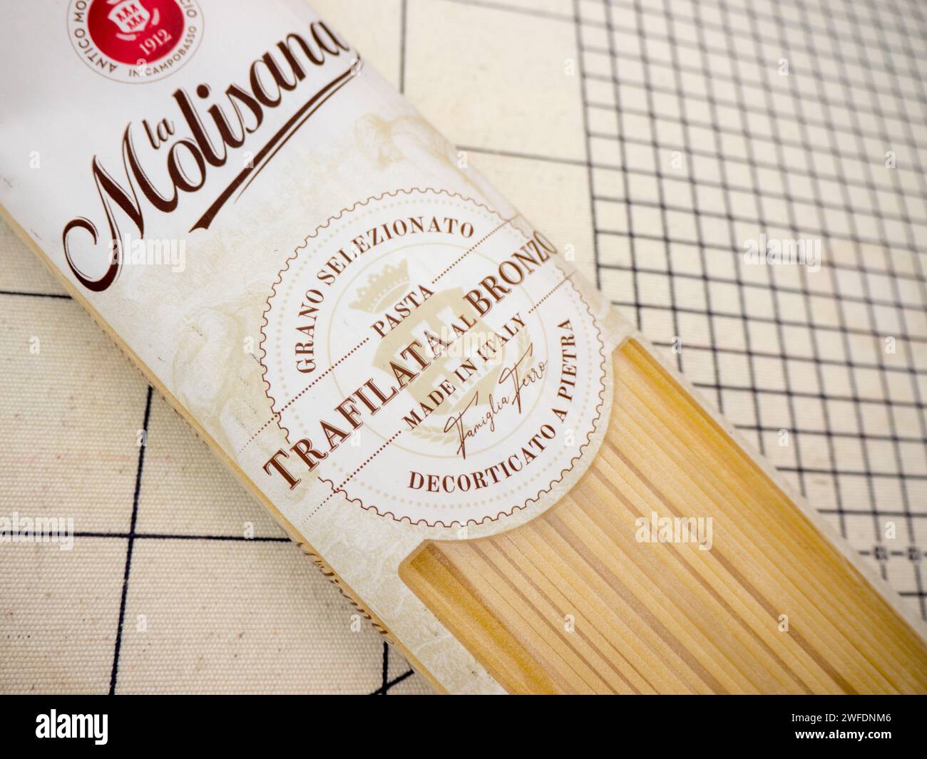 La Molisana spaghetti Stock Photo - Alamy