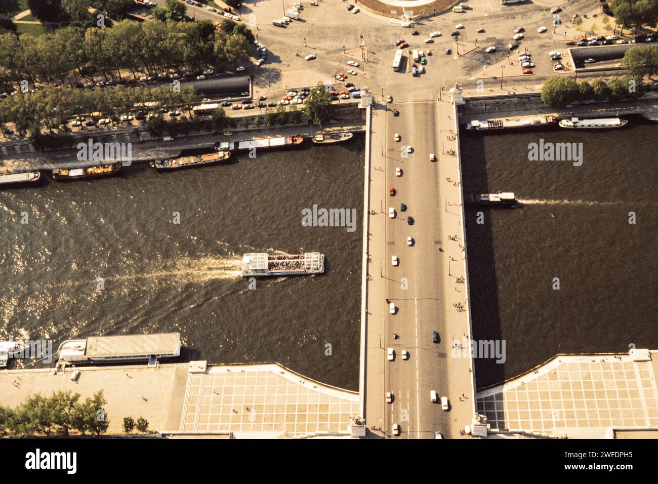 Paris - Seine 80s Stock Photo - Alamy