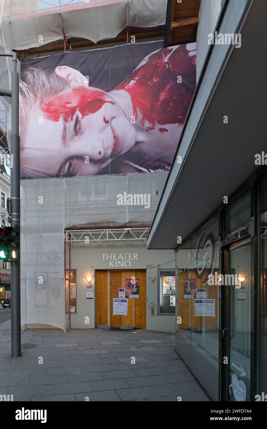 Helnwein-Plakate in der Innenstadt von Gmunden, am 29.01.2024. Das Bild ...