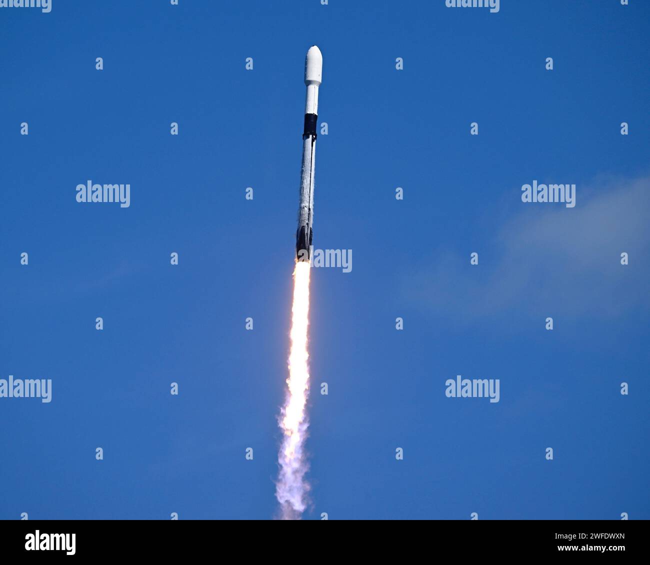 A SpaceX Falcon 9 rocket launches Northrop Grumman's Cygnus Cargo ...