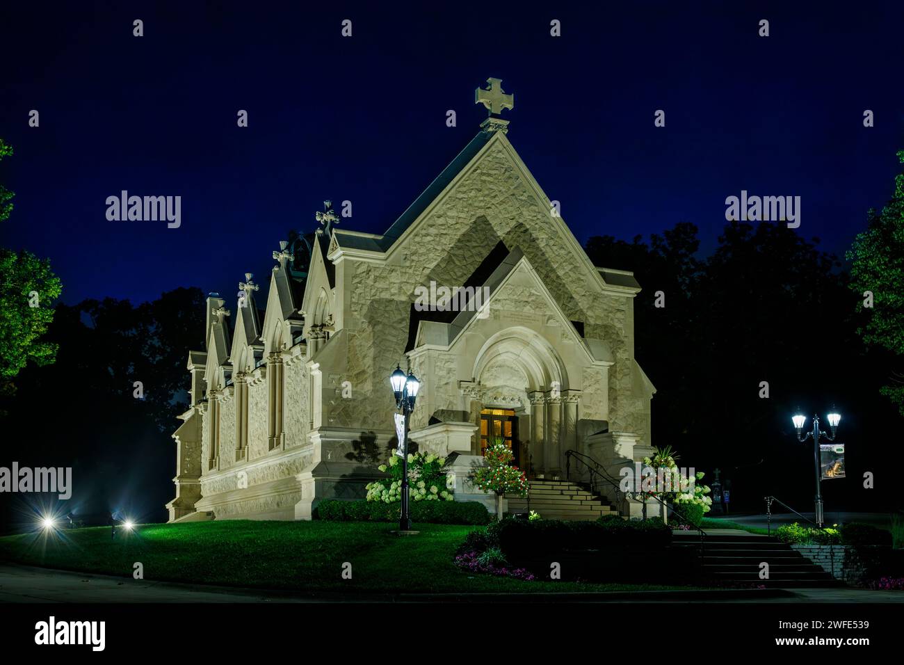 Memorial Chapel. Calvary Cemetery Chapel. Night view. Calvary Cemetery ...
