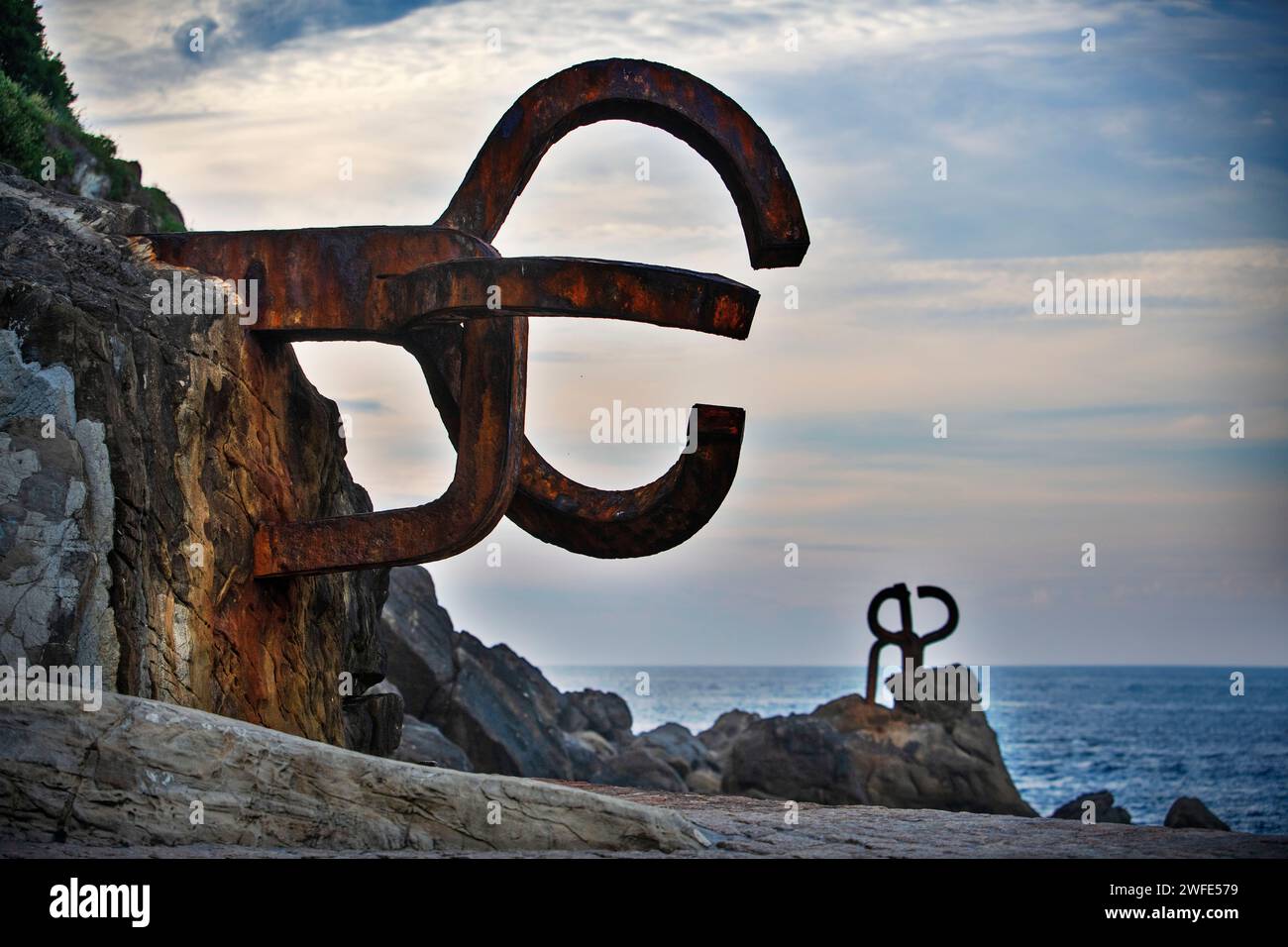 The comb of the wind - Peine del viento sculptures of Eduardo Chillida ...