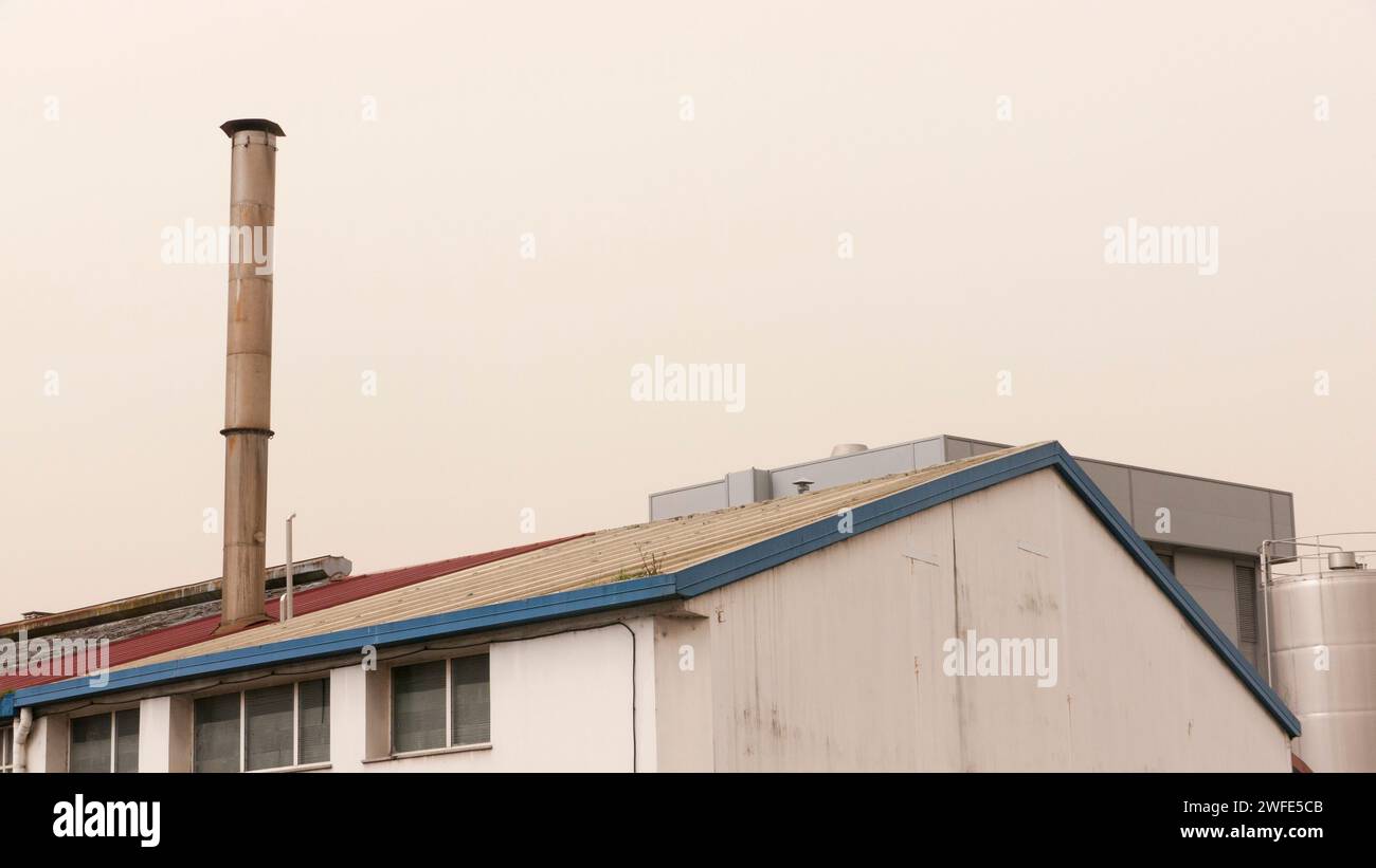 Factory rooftop hi-res stock photography and images - Alamy