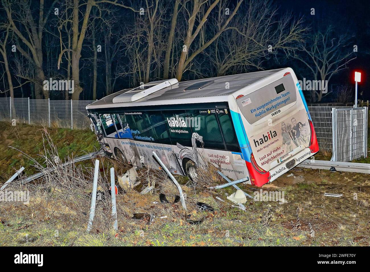 Schwerer Verkehrsunfall Mit Linienbus 1 Toter 2 Schwerverletzte 24