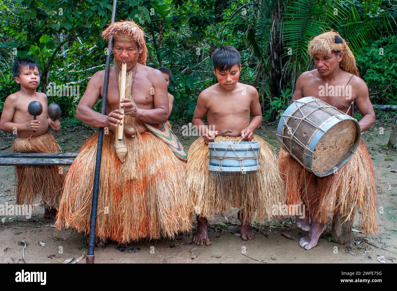 Yaguas indian hi-res stock photography and images - Alamy