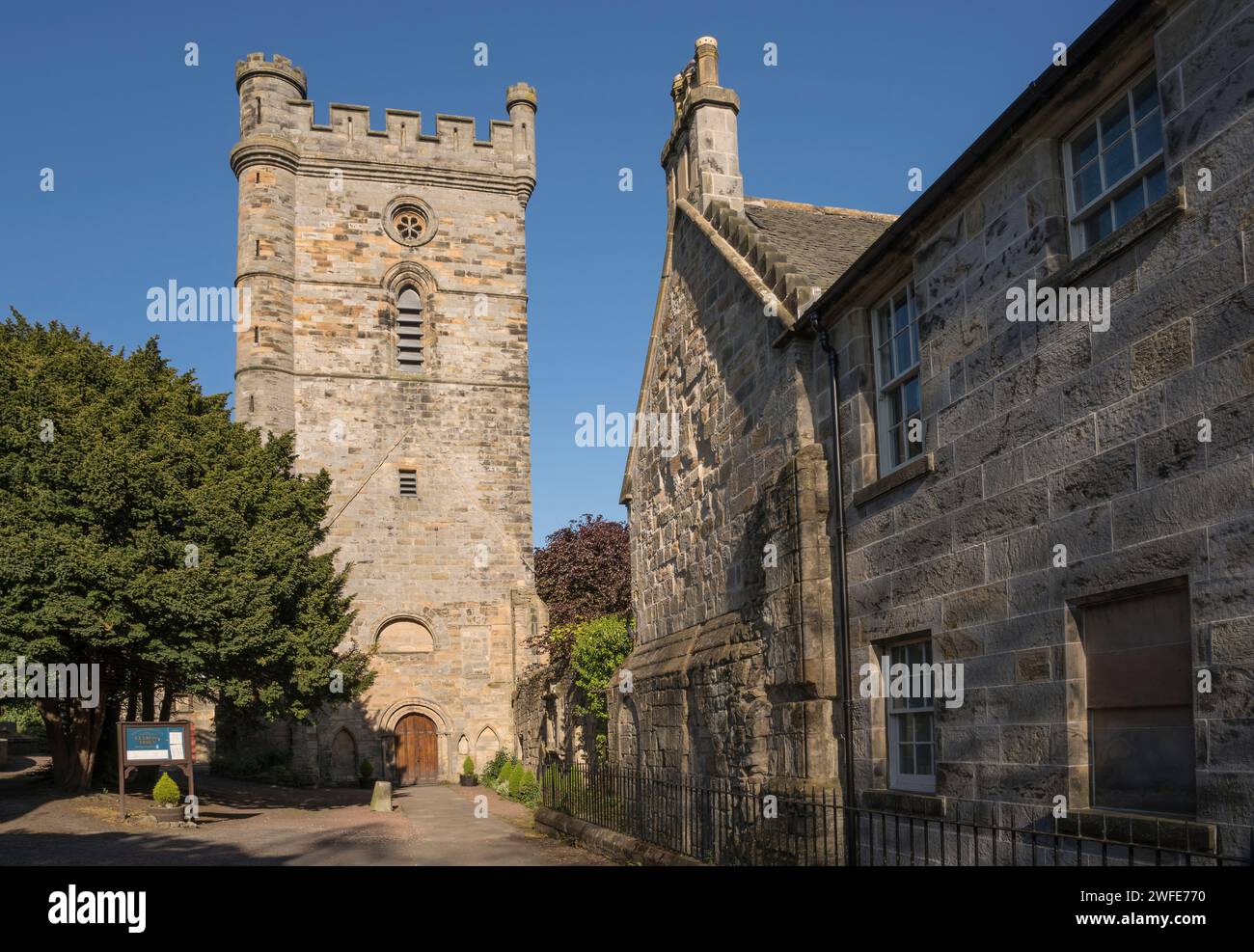 Culross abbey scotland hi-res stock photography and images - Alamy