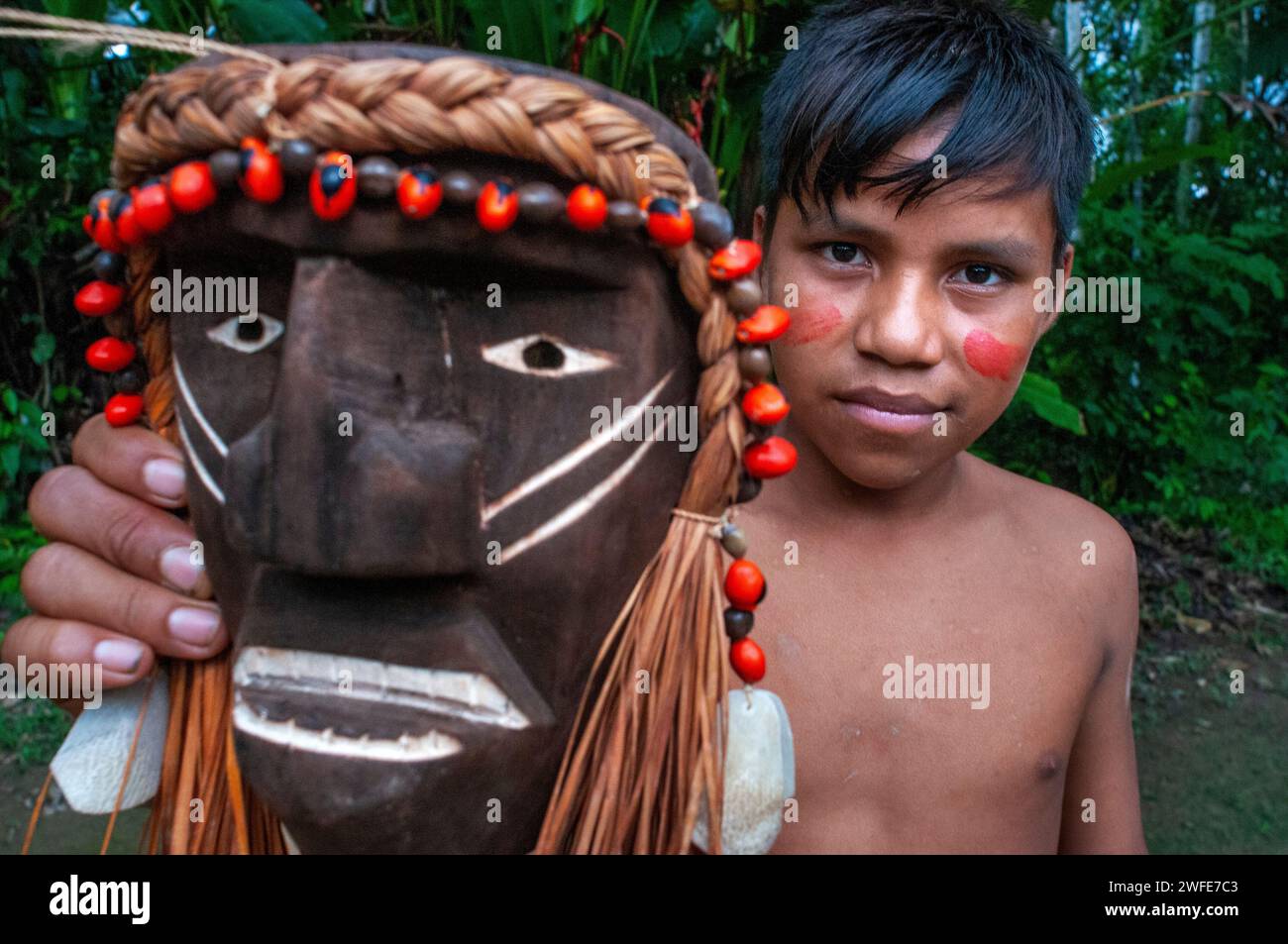 Yaguas indian hi-res stock photography and images - Alamy