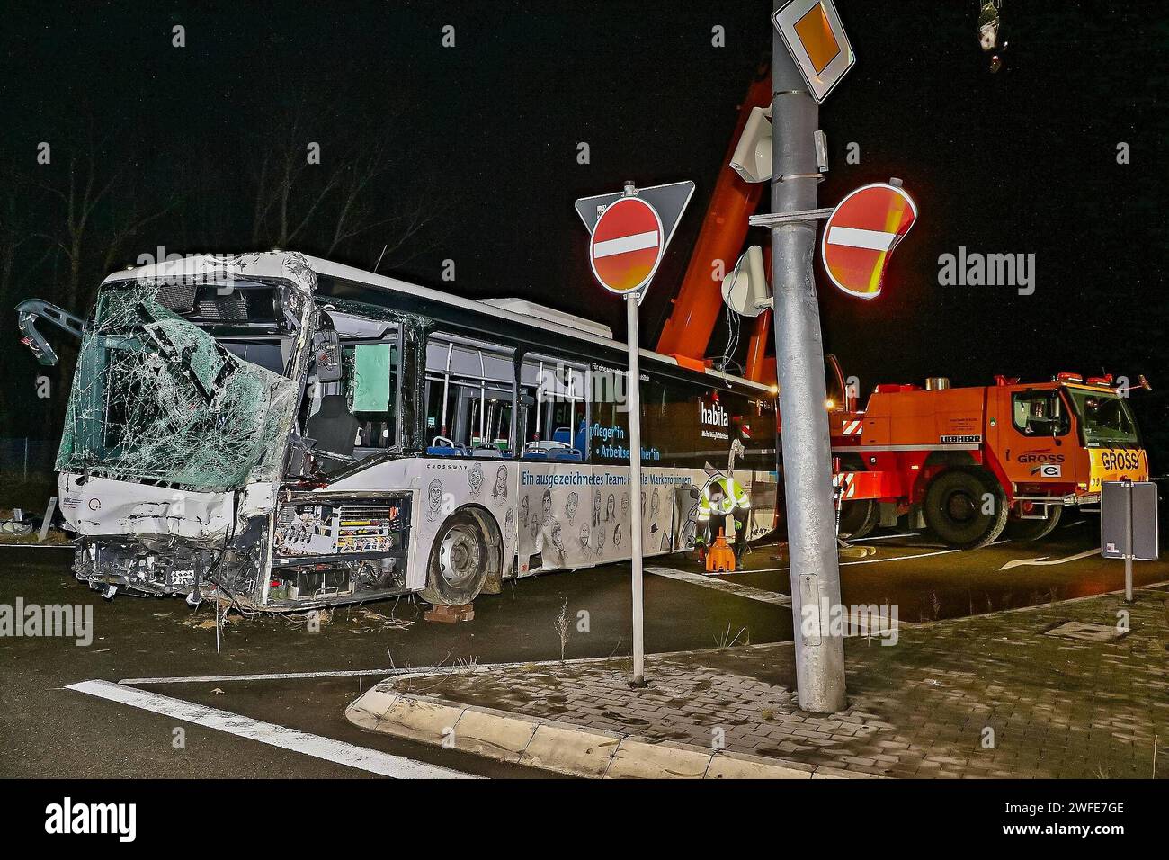 Schwerer Verkehrsunfall mit Linienbus - 1 Toter, 2 Schwerverletzte 24.01.2024: Bei einem sehr ...