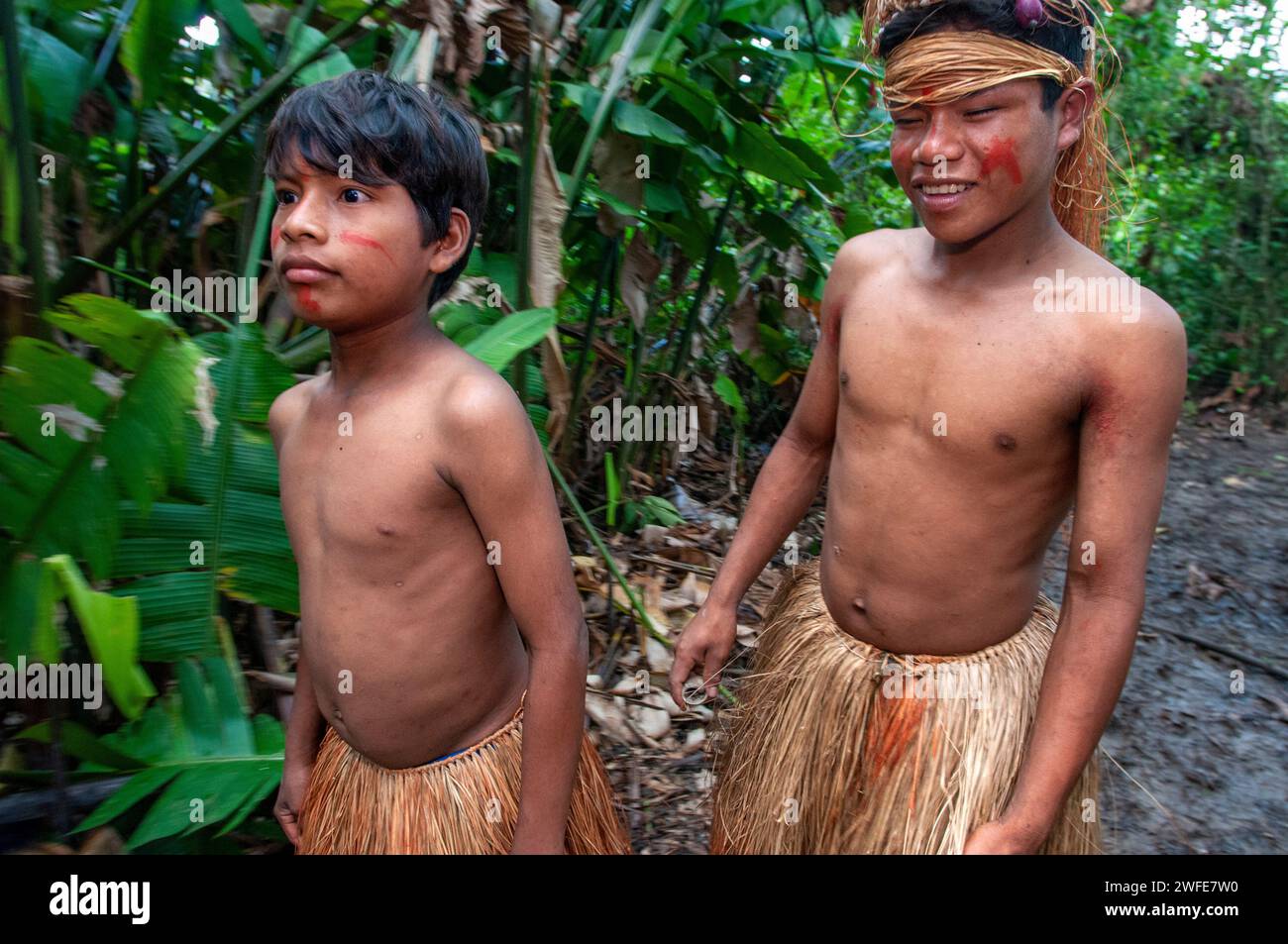 Yaguas indian hi-res stock photography and images - Alamy