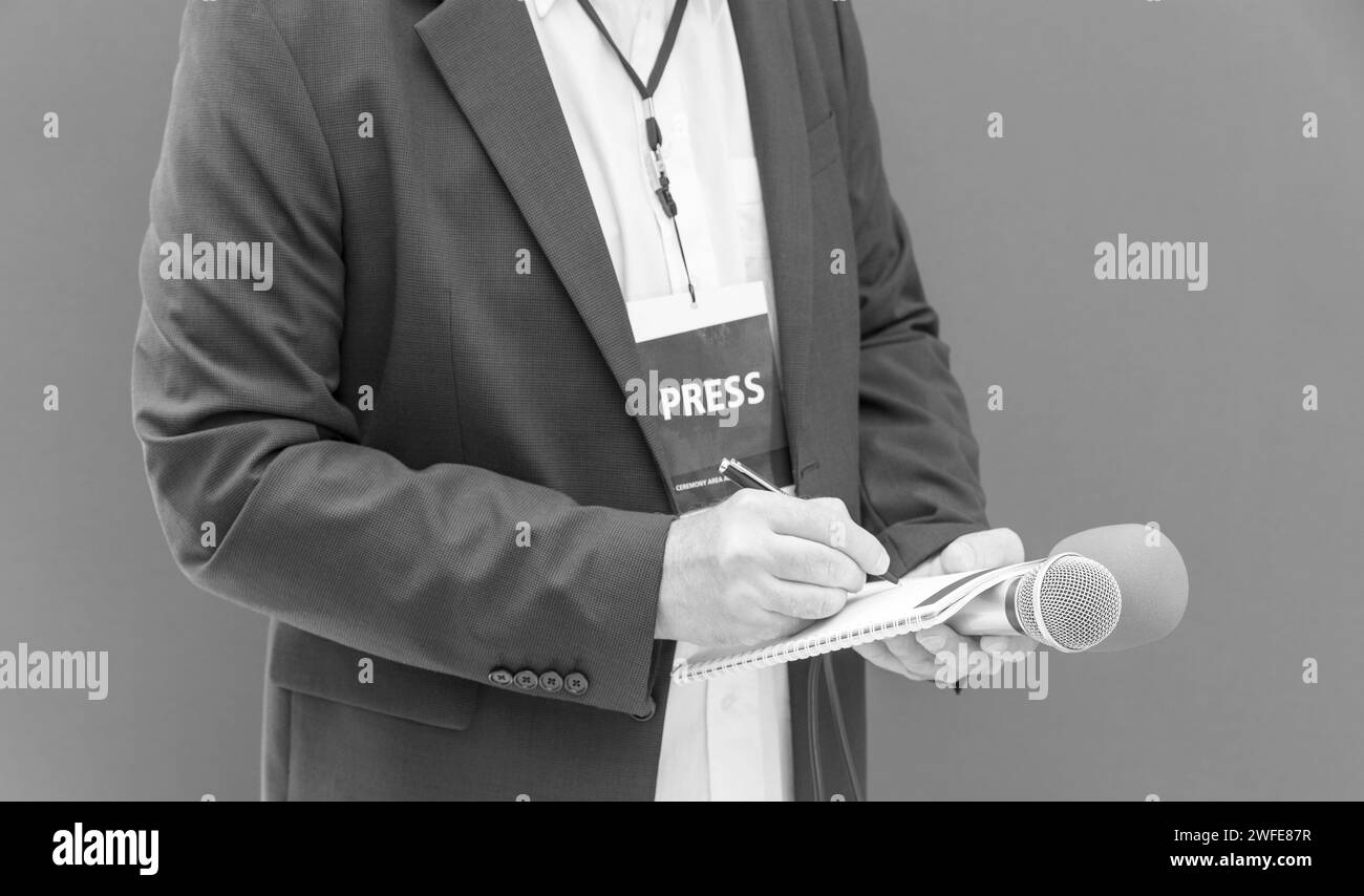 Journalist interview notes Black and White Stock Photos & Images - Alamy