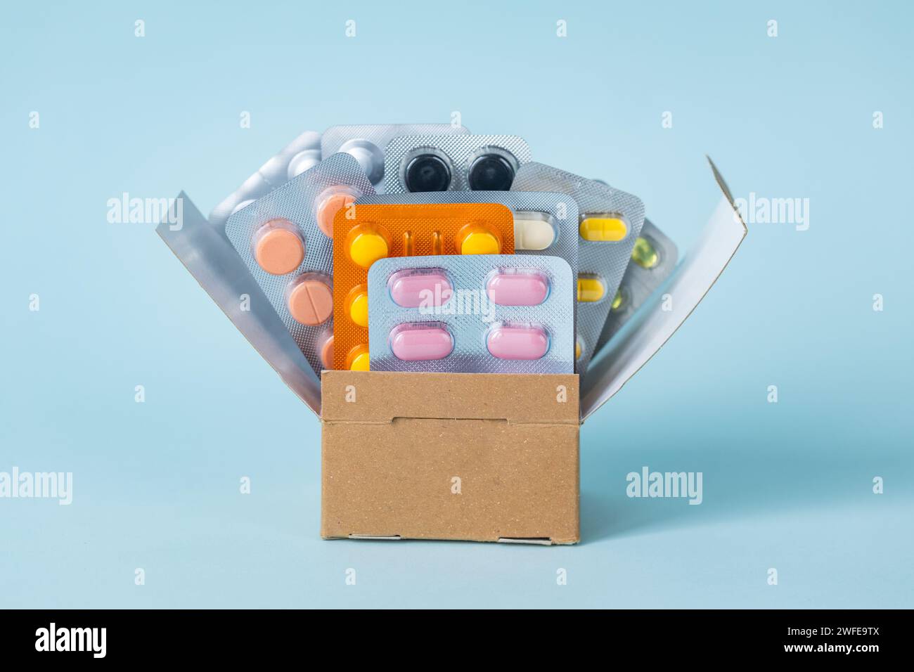 Delivery service for medicines hi-res stock photography and images - Alamy