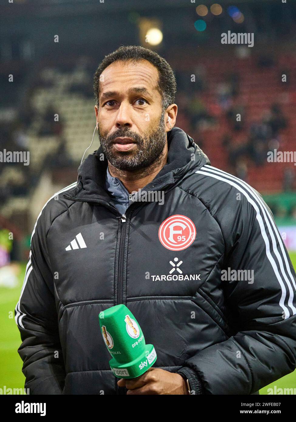 Hamburg, Deutschland. 30th Jan, 2024. Daniel Thioune (Fortuna ...