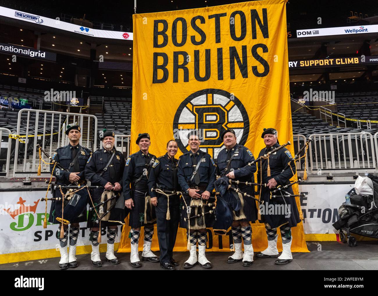Boston Police Gaelic Column posing with Boston Police Superintendent ...